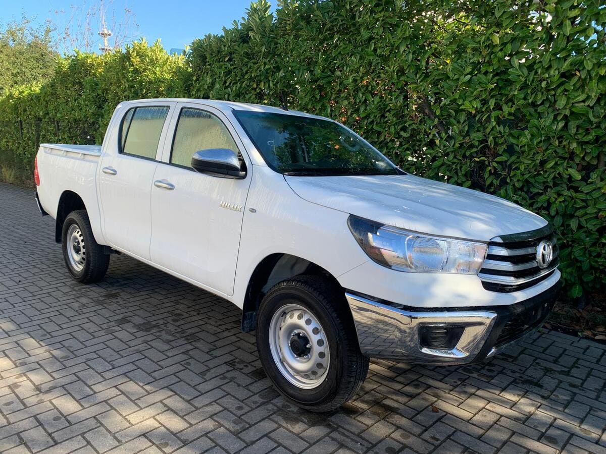 GP Global Automotive | Toyota Hilux 2.4l turbo diesel double cabine base